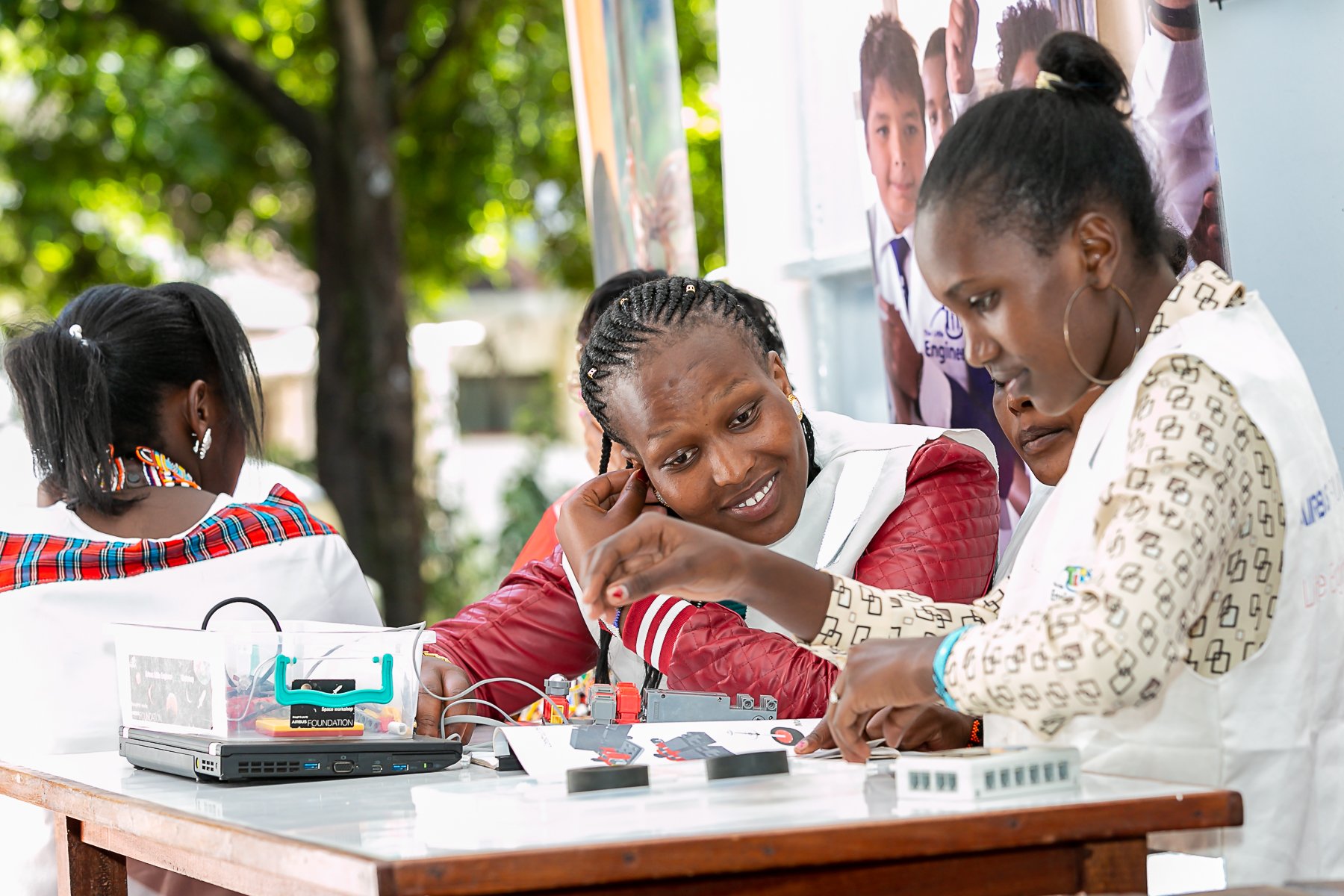 Girls in STEM Career Day @ The Travelling Telescope – Mawazo Website